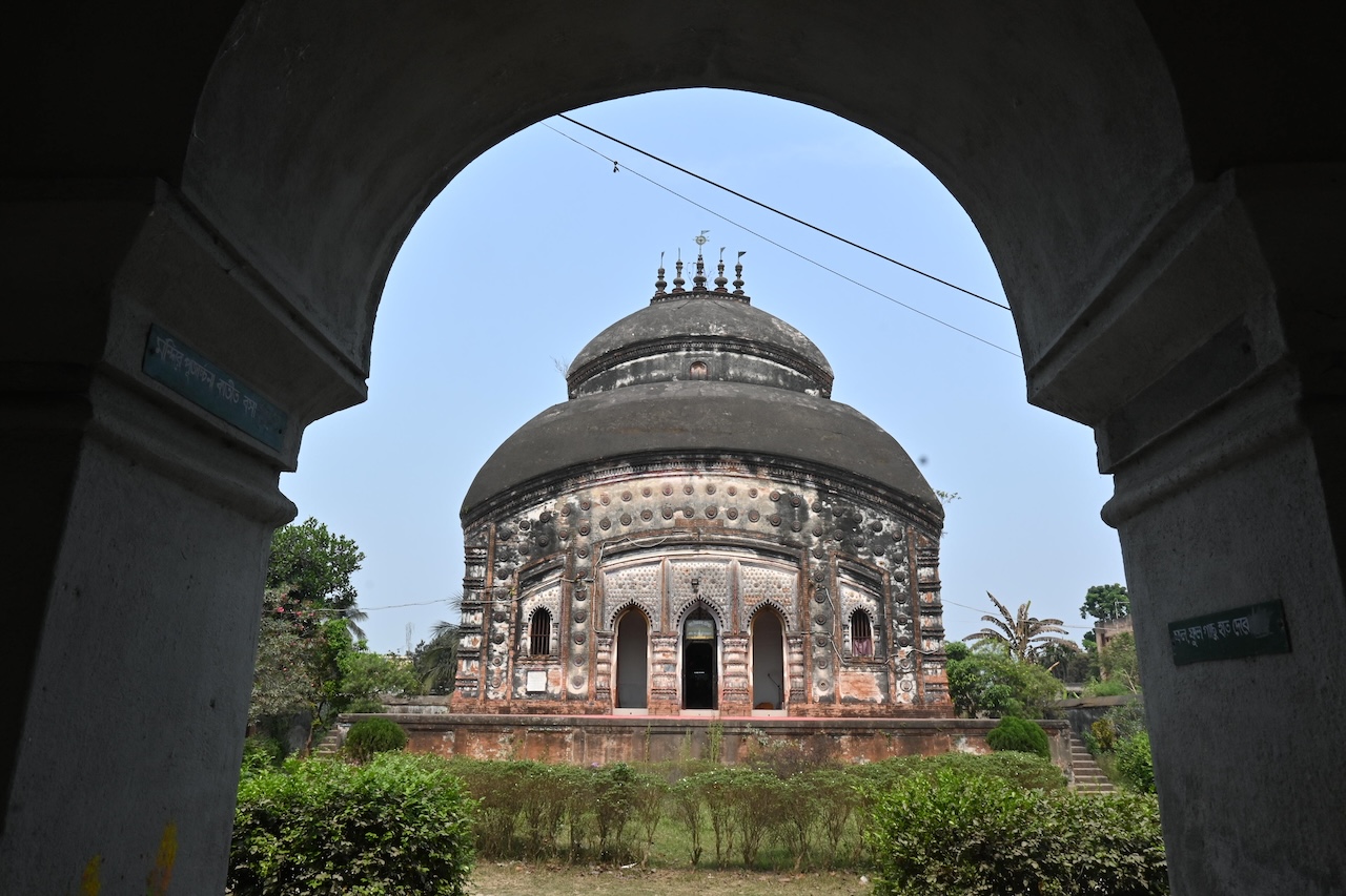 Krishnarai Jiu Temple,Kanchanpally,Rathtala Nadia – Blog of Kinjal Bose